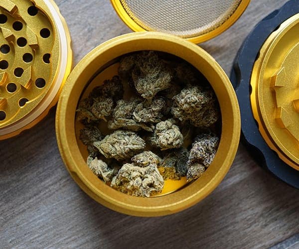 Silicone Grip Herb Grinders: Designed for Comfort